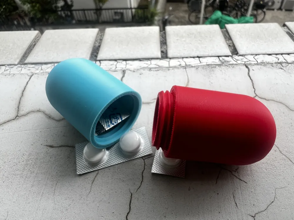 Dr. Mario Pill Container (with or without ams) - Free 3D Print Model ...