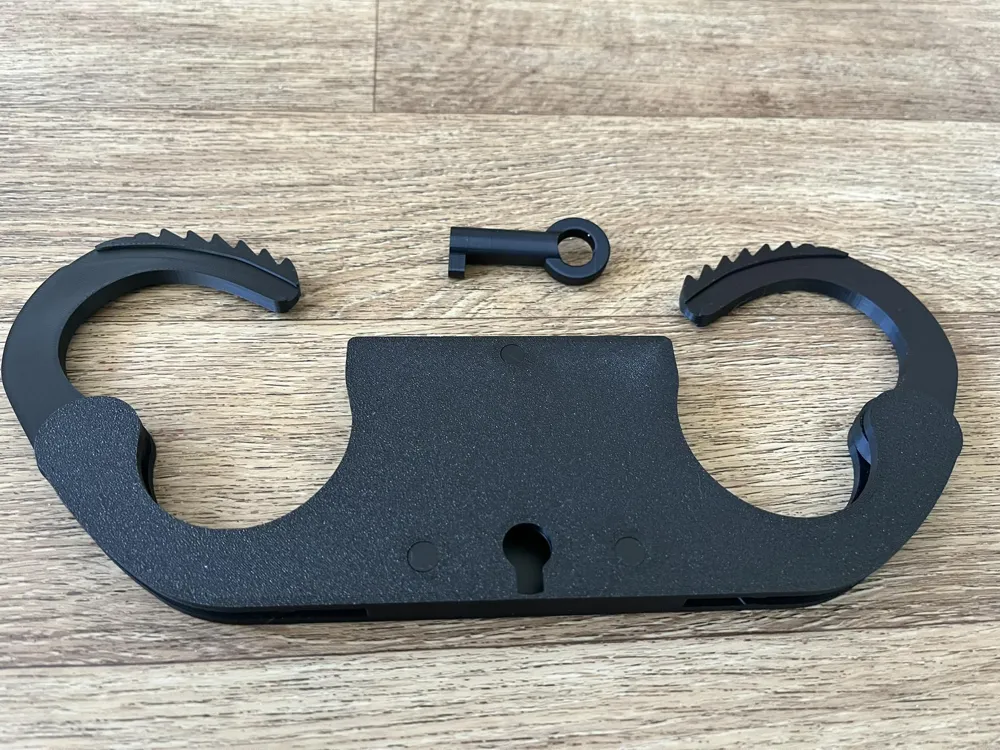 Shackles, handcuffs, chains - Free 3D Print Model - MakerWorld