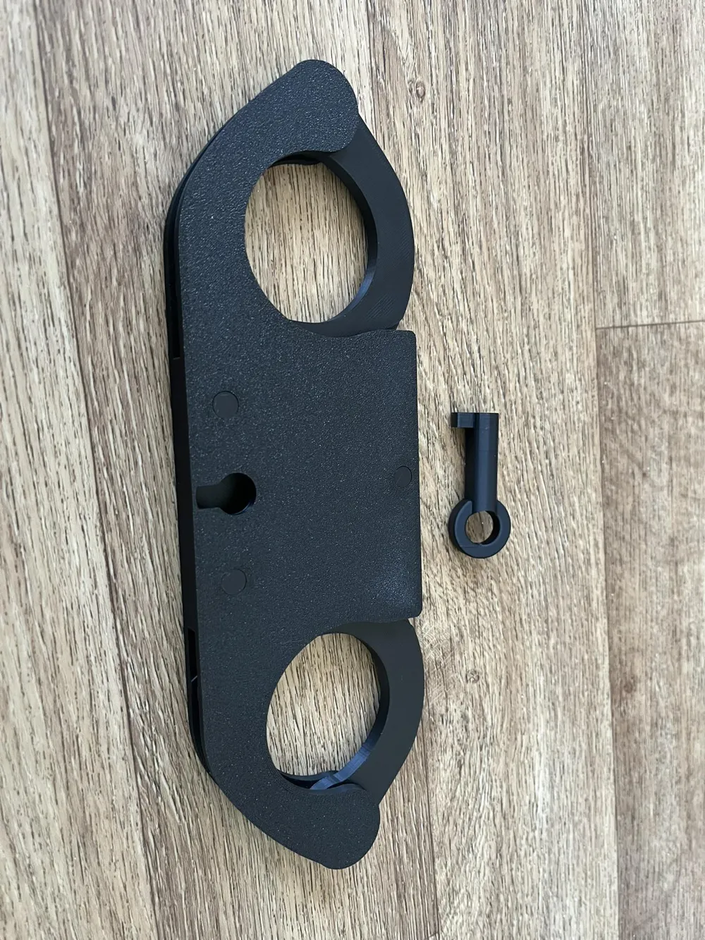 Shackles, handcuffs, chains - Free 3D Print Model - MakerWorld