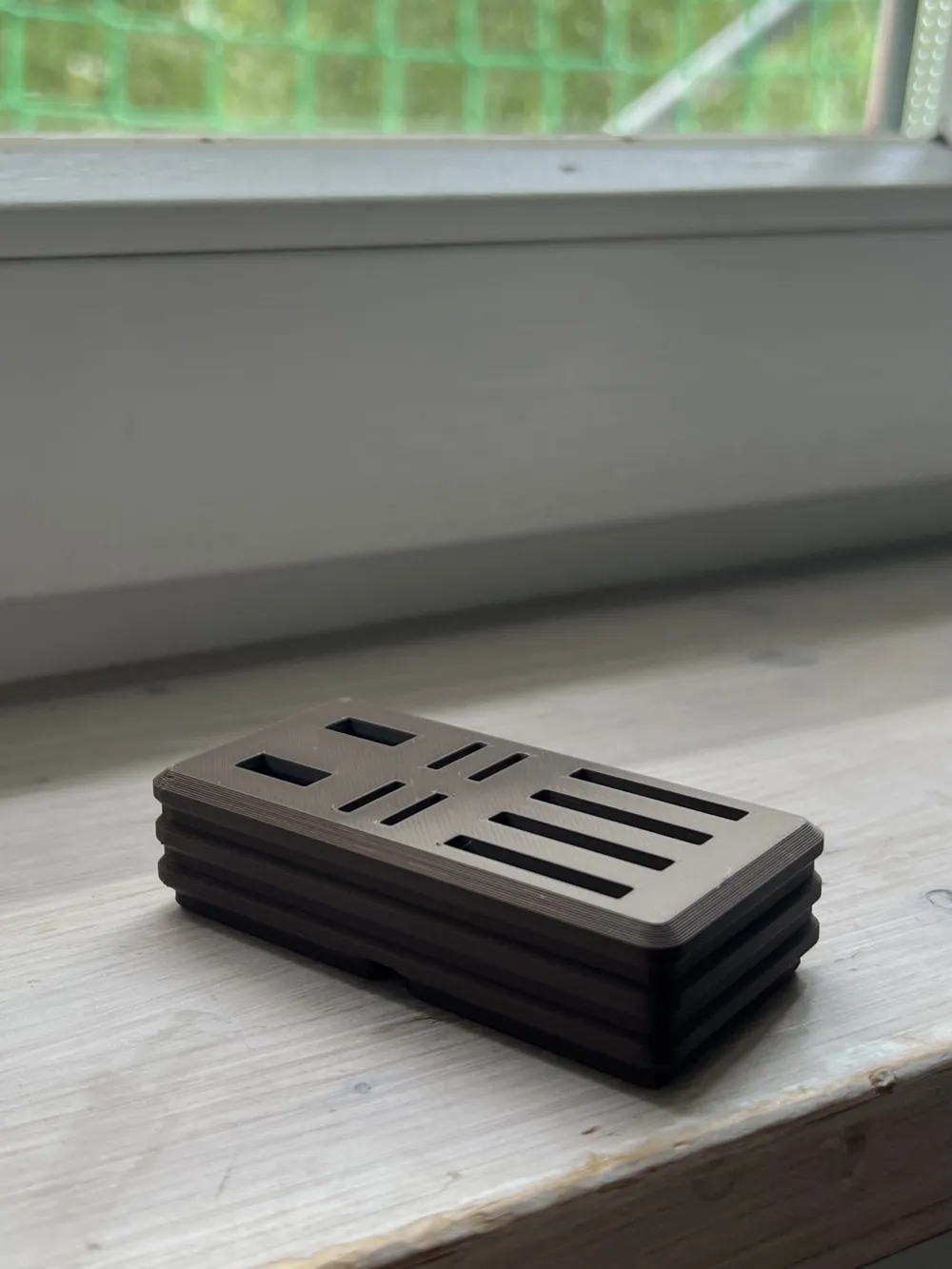 SD card USB stick Gridfinity bin 1x2 by cold. MakerWorld: Download Free ...