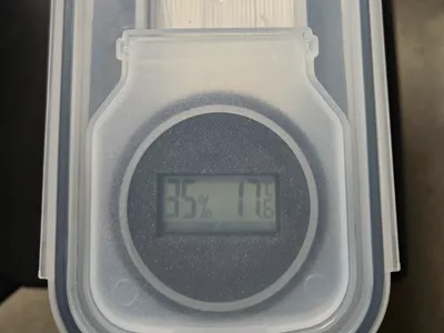 Humidity indicator holder (for 4,8 cm x 2,8 cm) - Free 3D Print Model ...