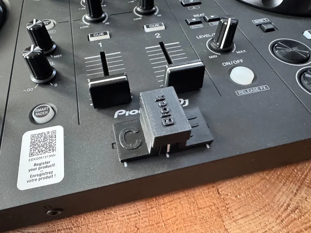 DJ Controller Pioneer DDJ-FLX4 Crossfader Blocker - Free 3D Print Model ...