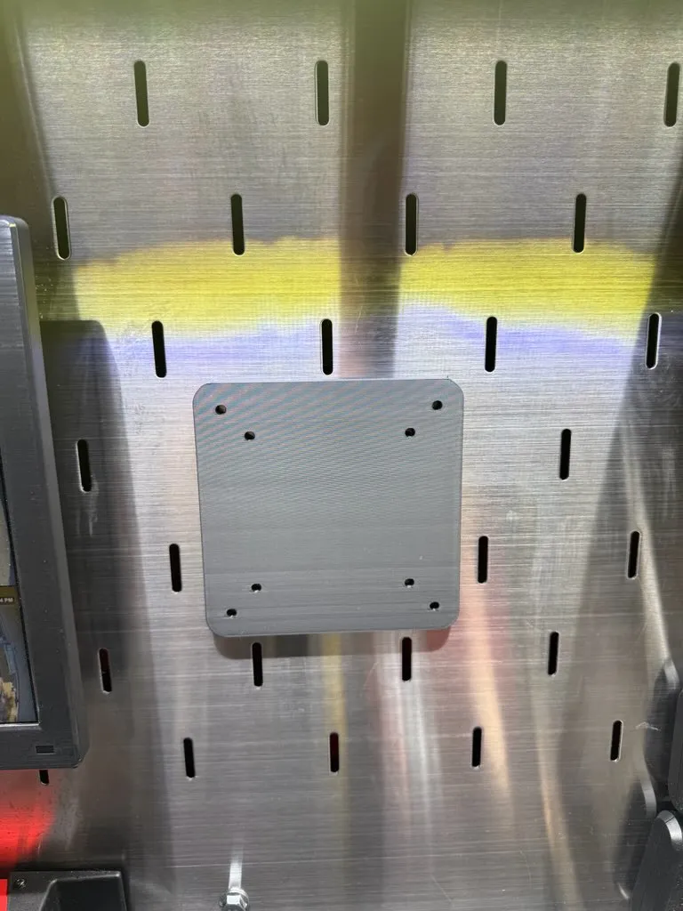 Monitor Mount for Icon Toolbox Hutch 75 & 100 VESA - Free 3D Print ...