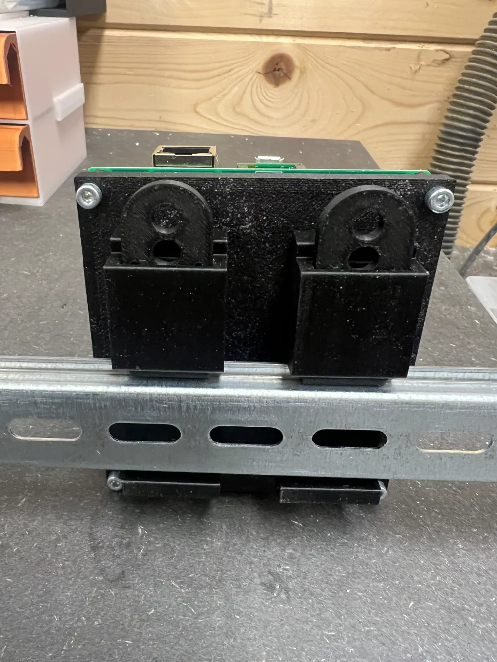DIN rail mount for T41U5XBB grblHAL Breakout Board by Yair ...