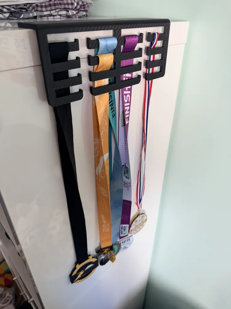 Universal Medal Holder - Free 3D Print Model - MakerWorld