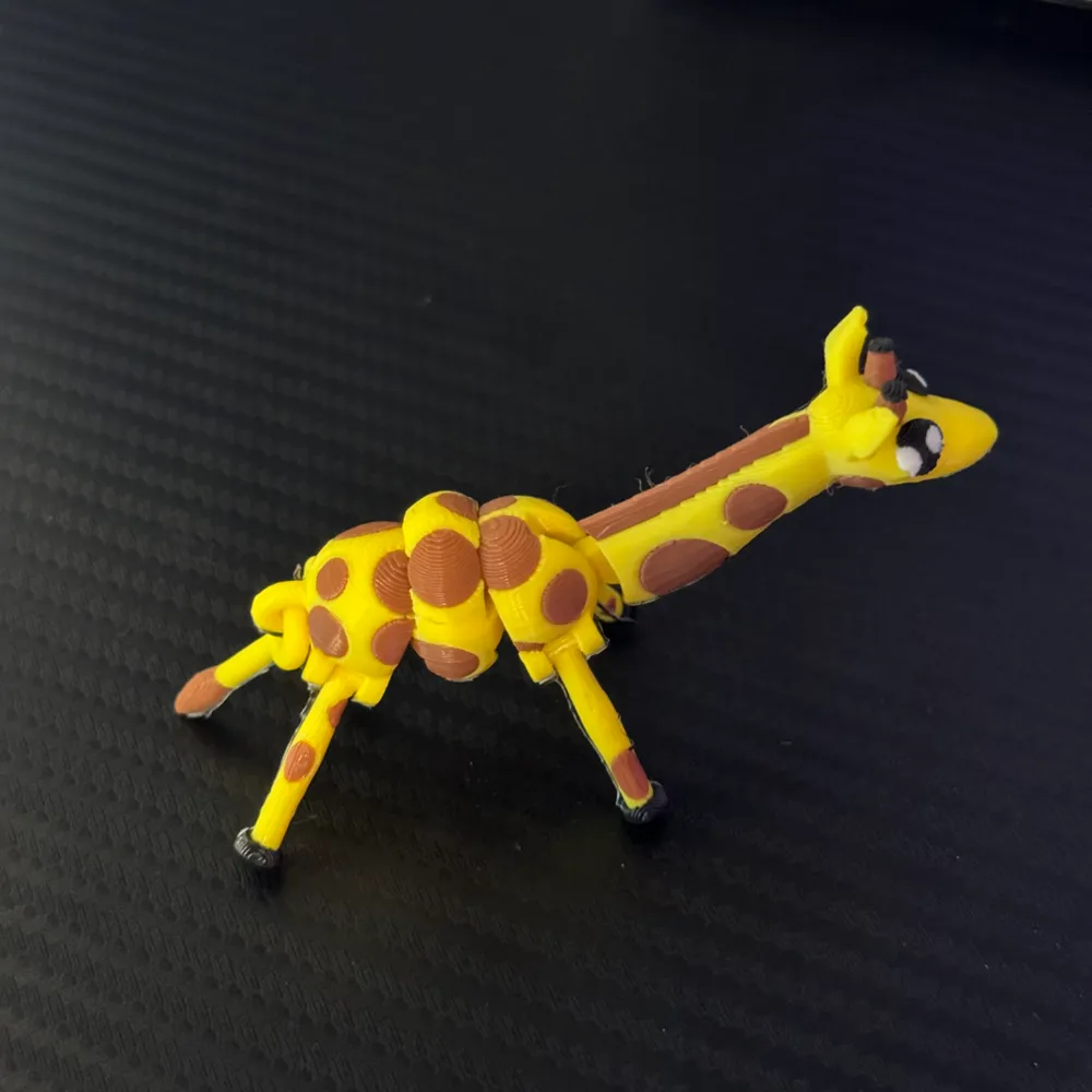 Articulated Cute Giraffe by Waffly3D - MakerWorld