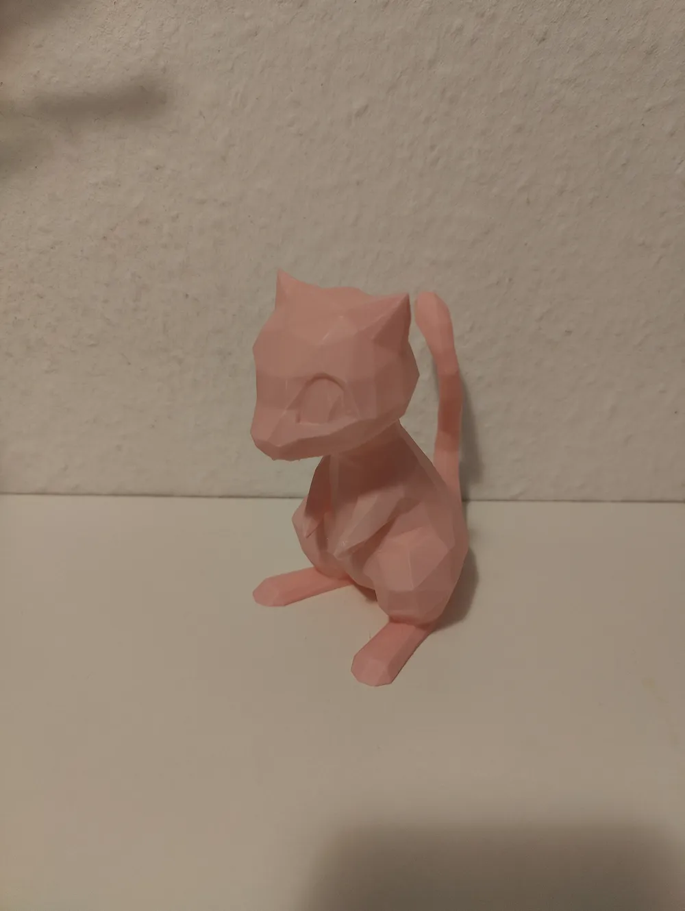 Mew Pokemon Figur Low-Poly - Free 3D Print Model - MakerWorld
