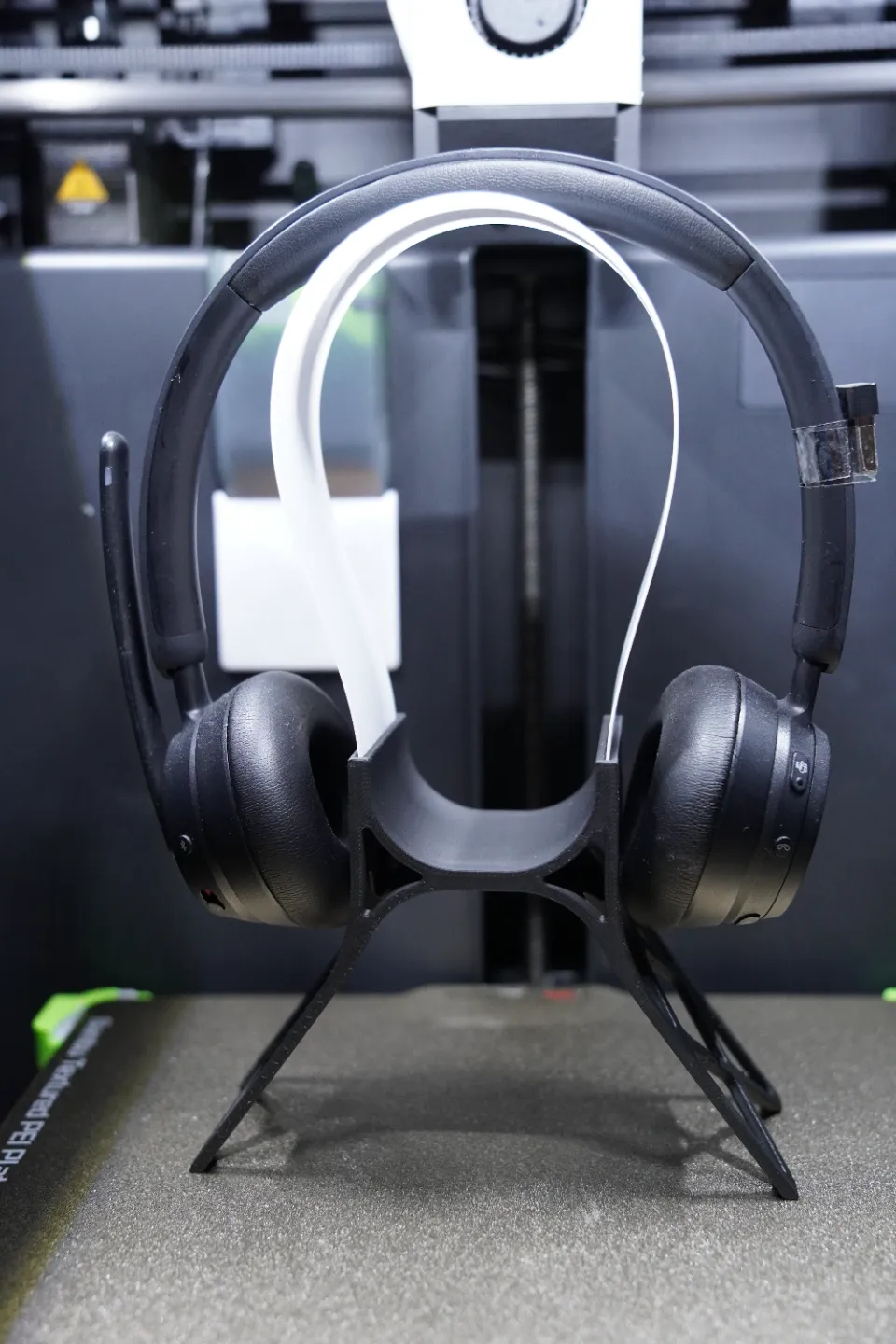 Headset Stand / Holder lightweight and simple by duck.knapp - MakerWorld