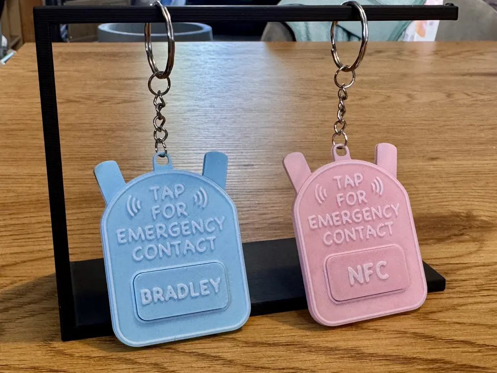 Customisable Nameplate for NFC Backpack by SM3y MakerWorld: Download ...