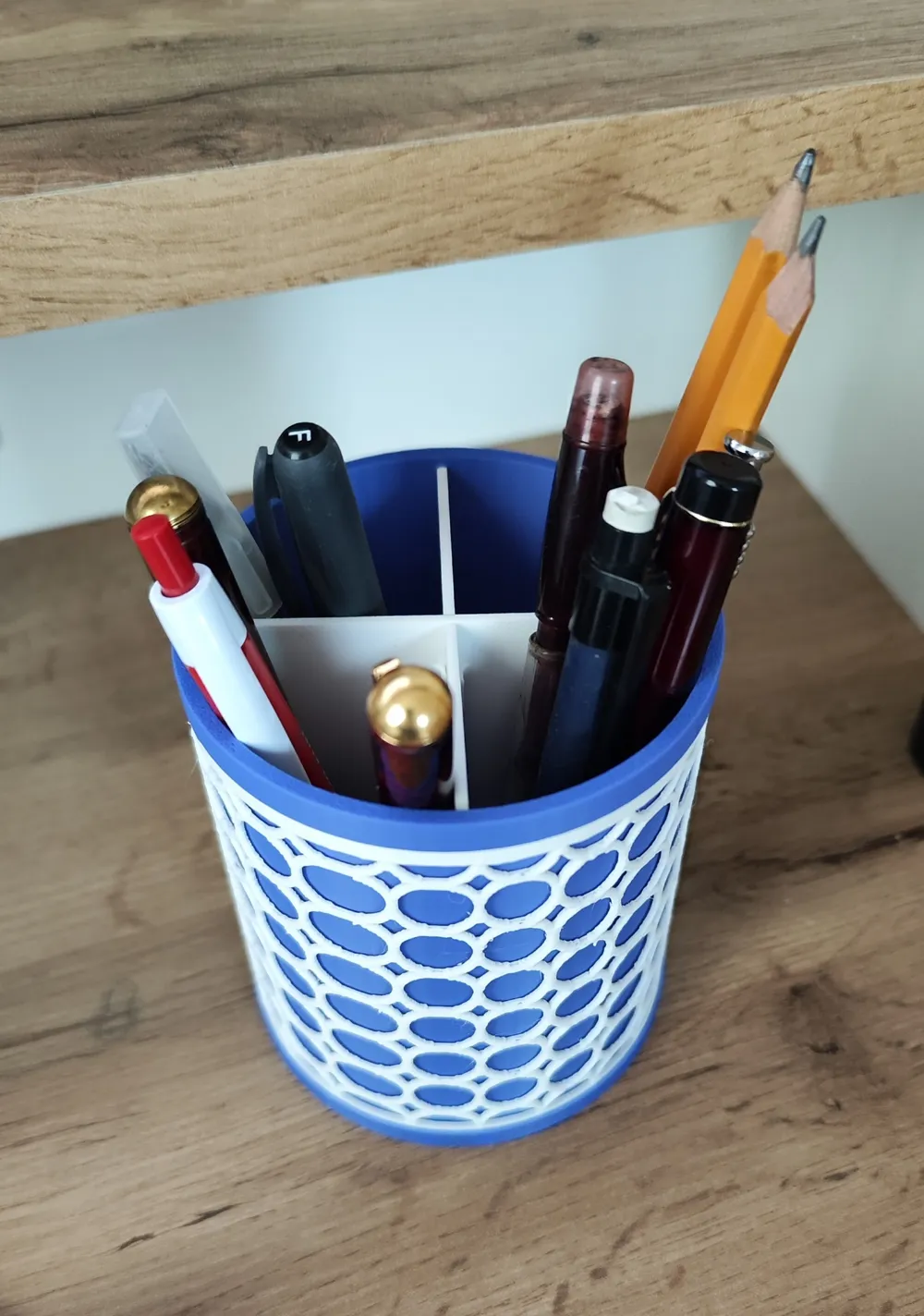 Stand for pens - Free 3D Print Model - MakerWorld