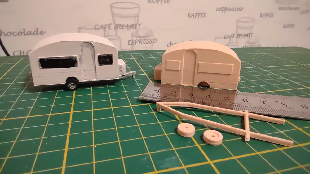 HO Scale Model Right-Hand Drive Caravan by 3-Dr. Lighthouse Design ...