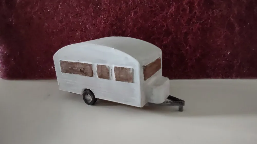 HO Scale Model Right-Hand Drive Caravan by 3-Dr. Lighthouse Design ...