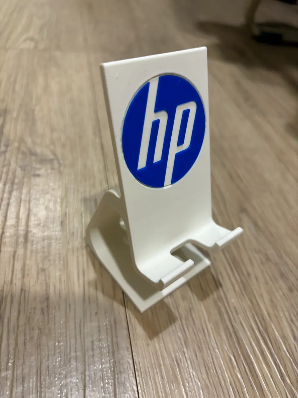 Phone Stand with Customizable Logo by COFFEE - MakerWorld