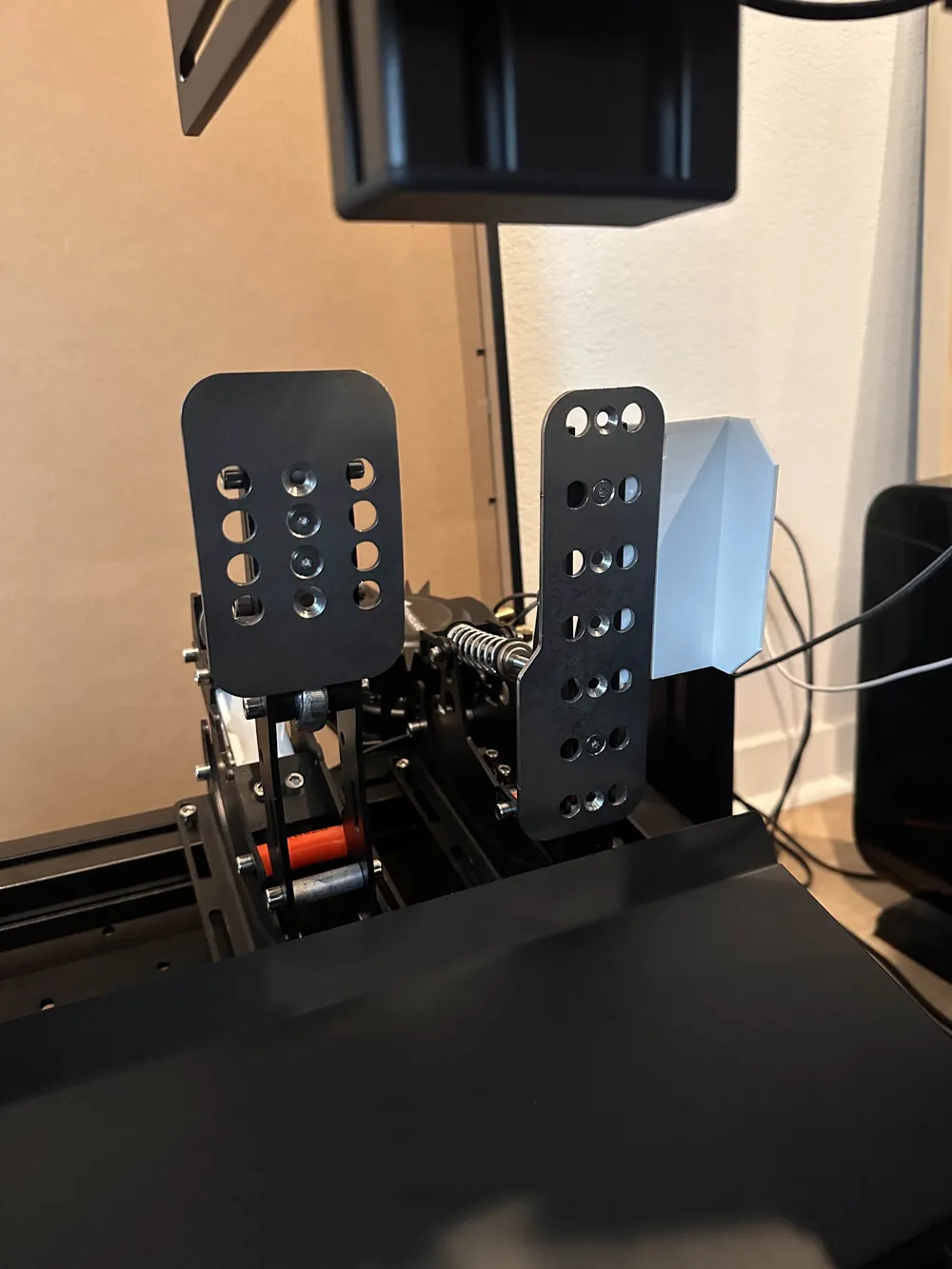 Simjack UT Throttle Pedal Foot Rest Remixed by sprayinsmoke MakerWorld ...