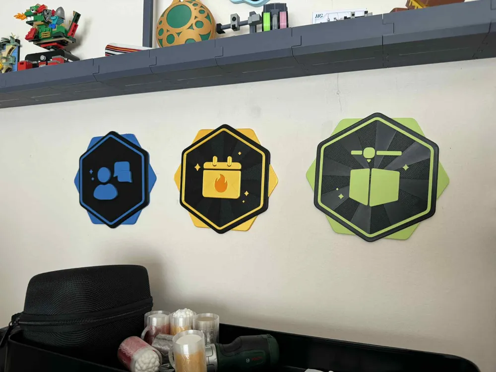 Makerworld Achievement Badge - Show Your Awards! by jaayjeee MakerWorld: Download Free 3D Models