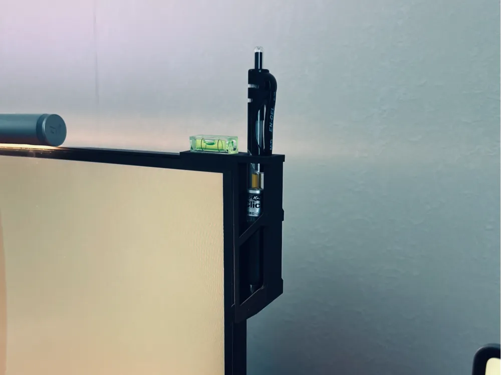 Monitor single pen holder by Jinx - MakerWorld