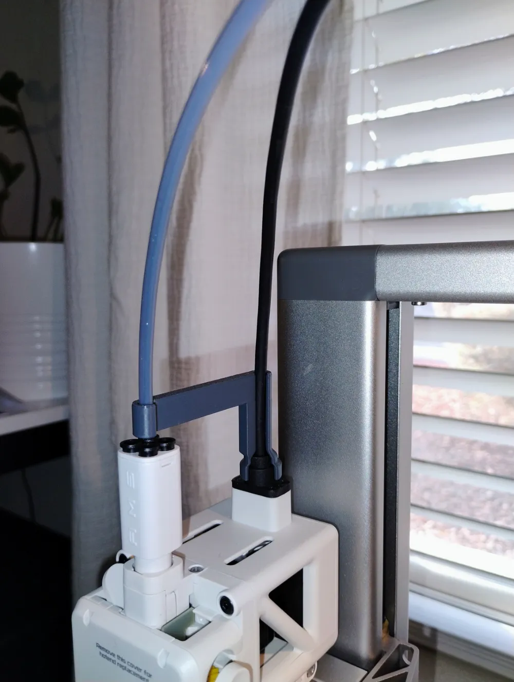 A1 USB-C Toolhead Cable to PTFE Tube Spacer Remixed by @ElTopollillo ...