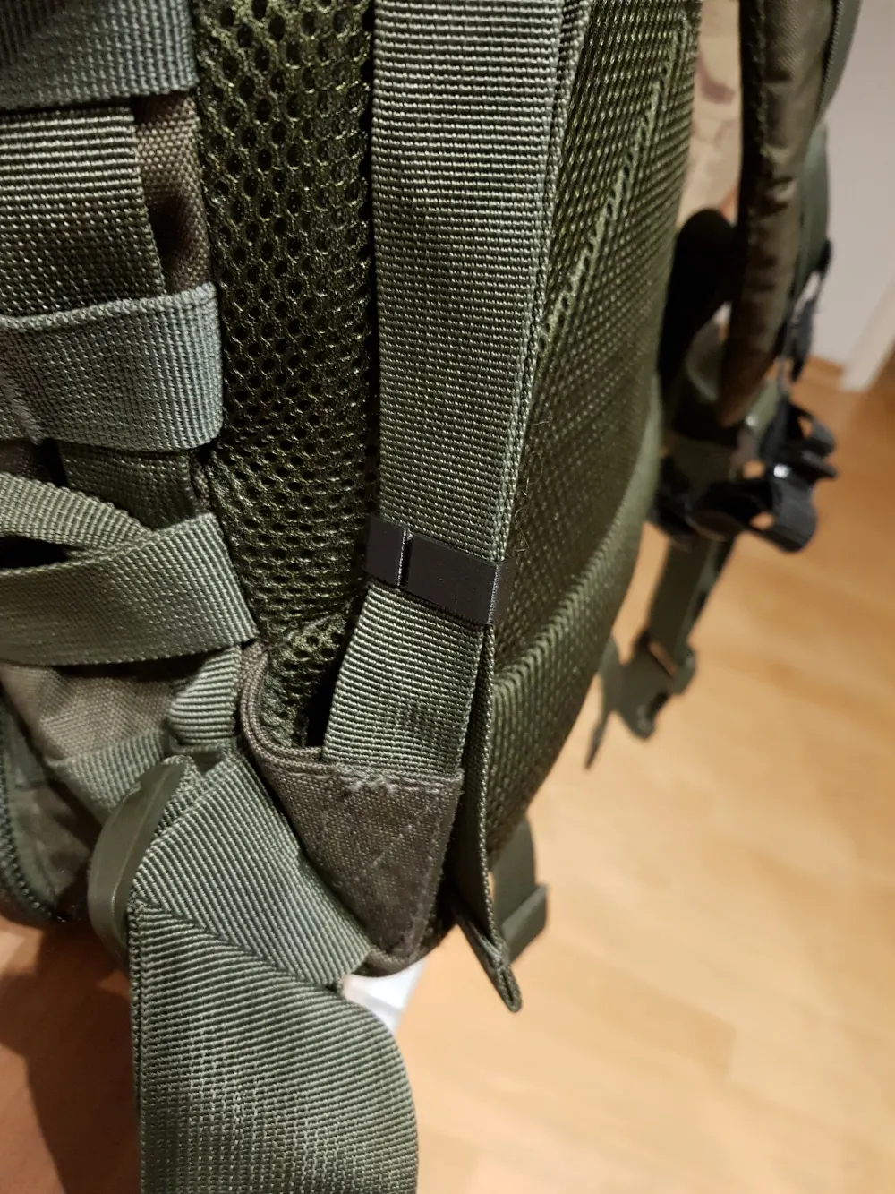 Backpack strap clips - simple and tight by HAMMER_T MakerWorld ...