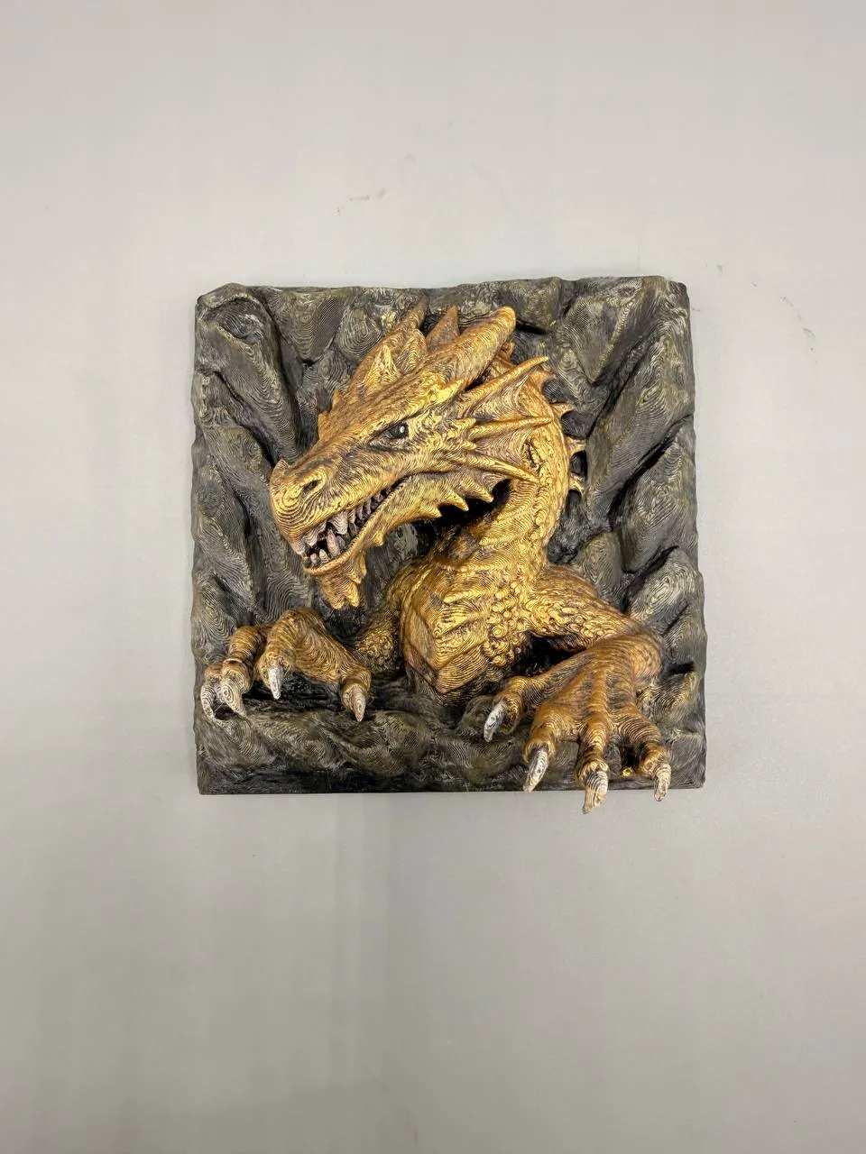 3D - Back Panel (Dragon) - Free 3D Print Model - MakerWorld