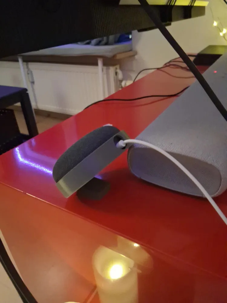 Googlenest Tilted holder - Free 3D Print Model - MakerWorld
