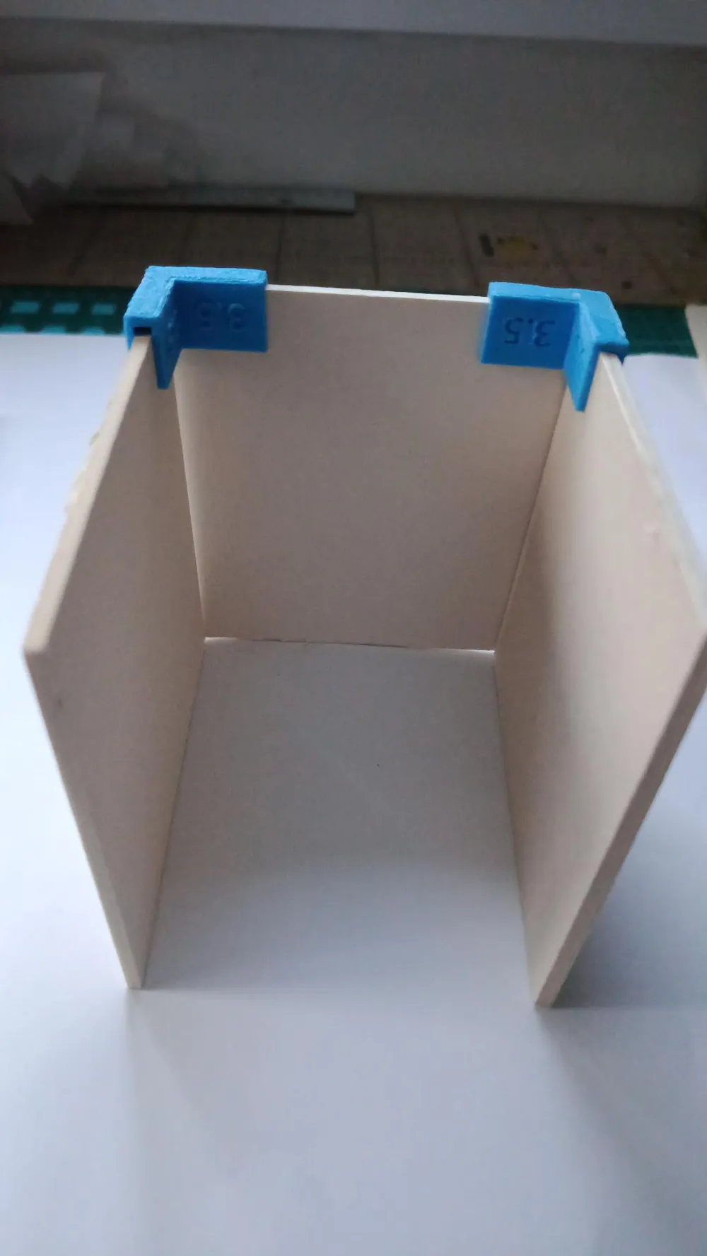 Box Making Corner Clamps (90° Gluing Jig) - Free 3D Print Model ...