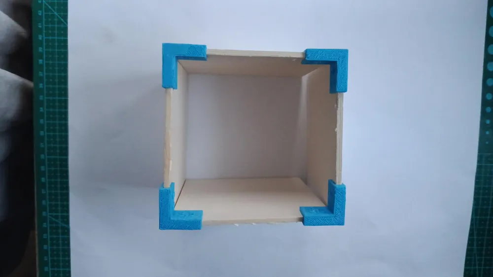 Box Making Corner Clamps (90° Gluing Jig) - Free 3D Print Model ...