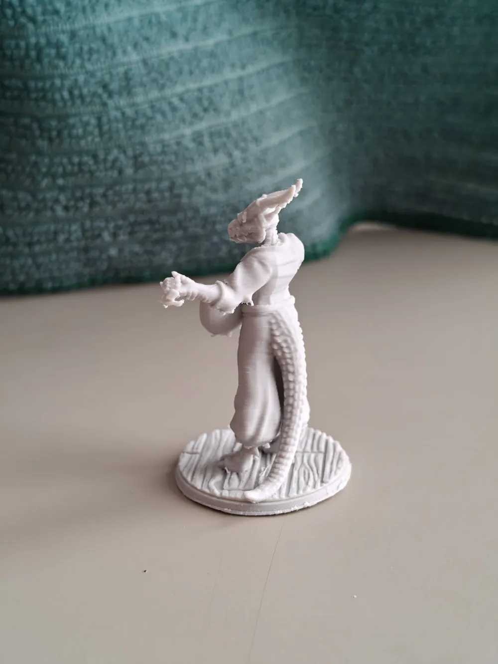 DnD PC dragonborn bard mini 25mm - Free 3D Print Model - MakerWorld
