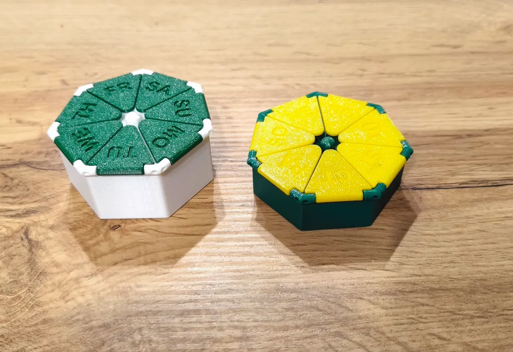 Pill box - CZ/EN localization - Free 3D Print Model - MakerWorld