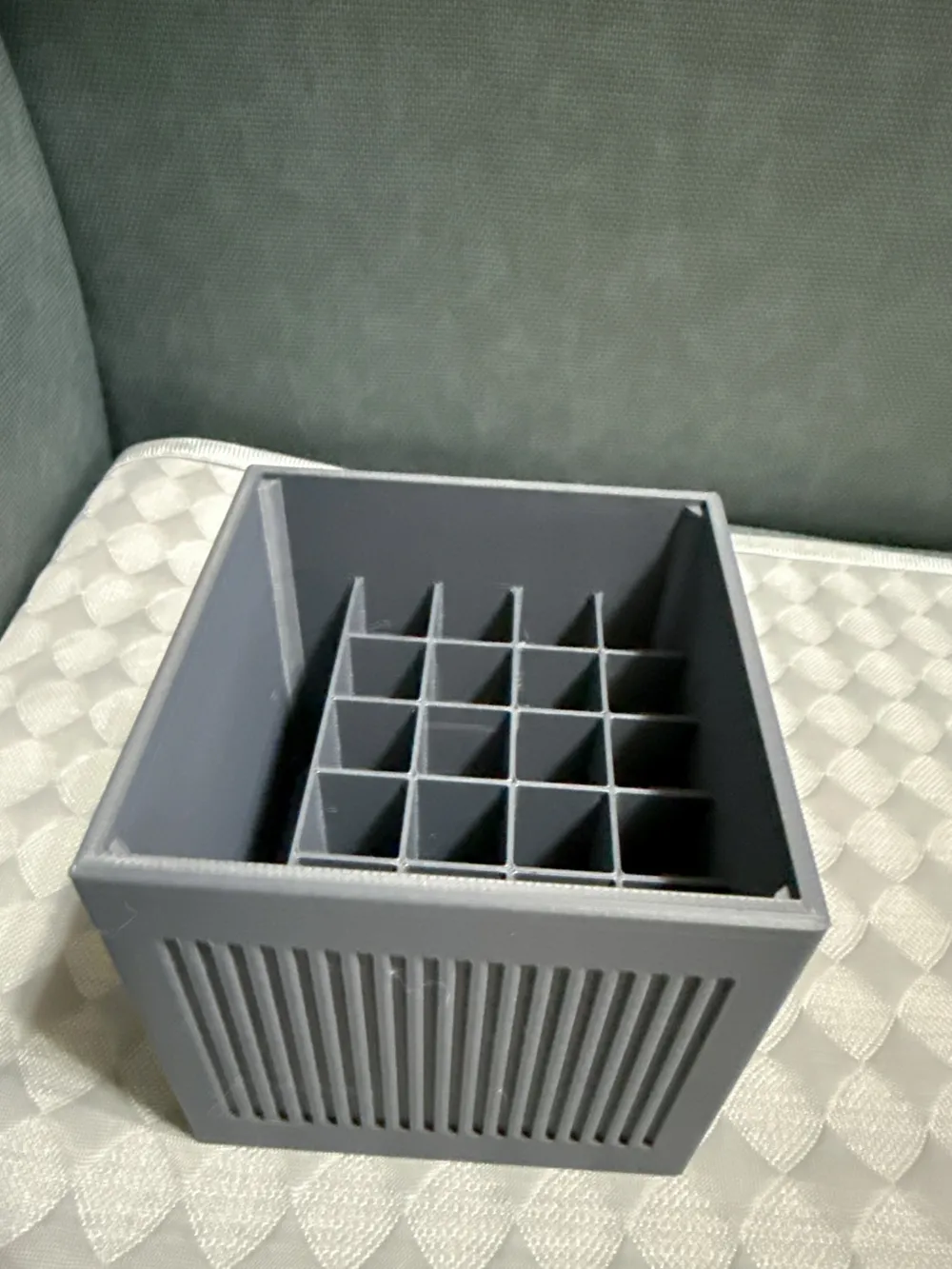 Compartmented storage bin - Free 3D Print Model - MakerWorld