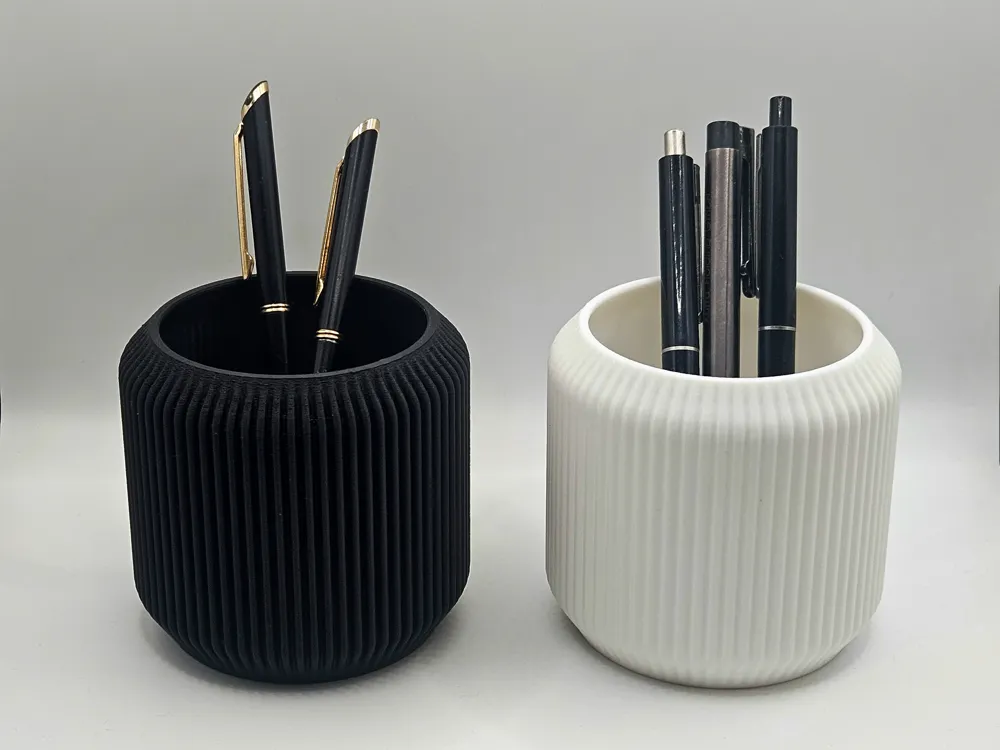 Pen Holder - Modern Ribbed design - Free 3D Print Model - MakerWorld