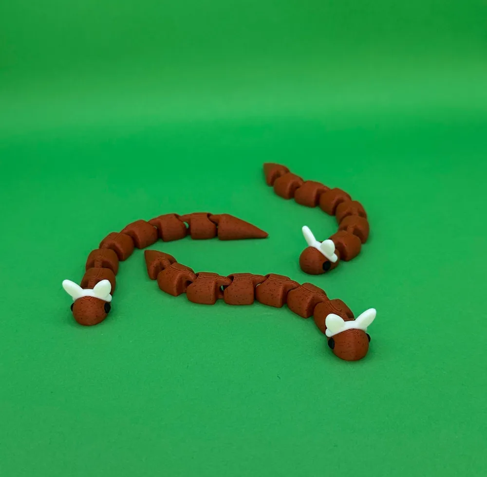 Articulated Hat Snake - Bunny Ears by Waffles MakerWorld: Download Free ...