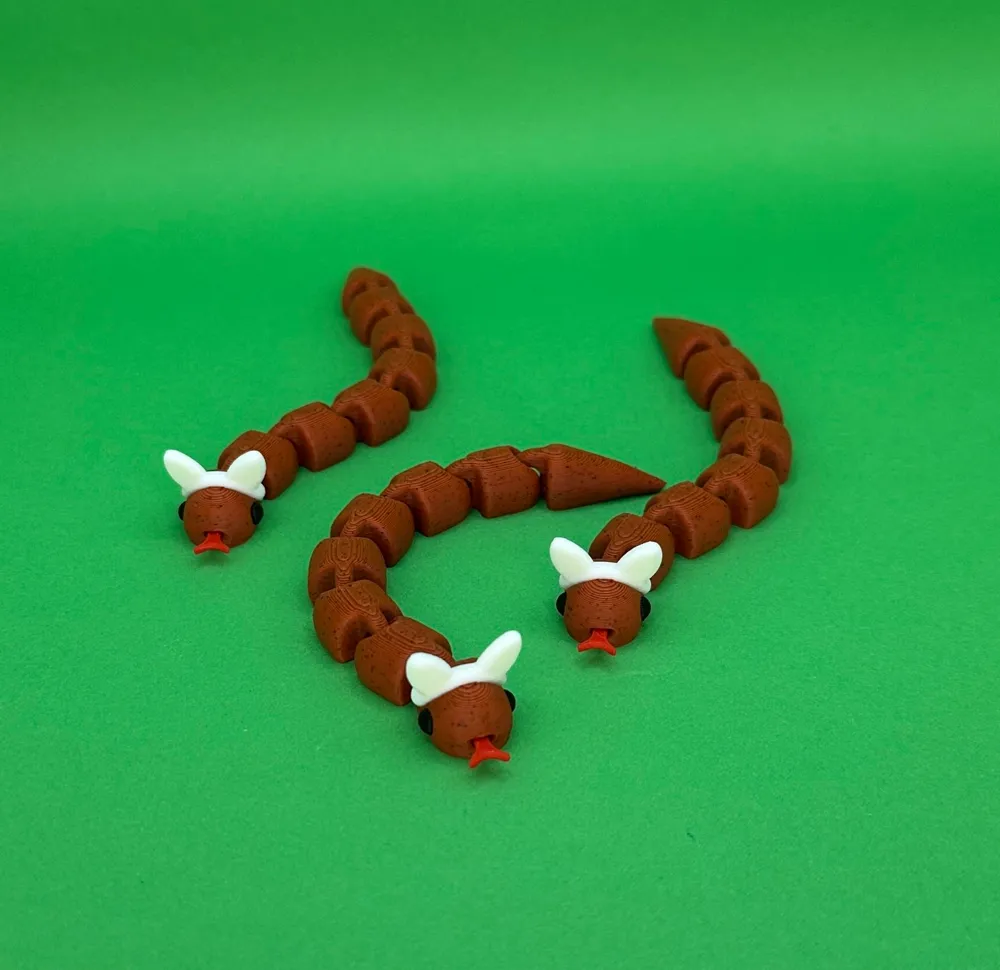 Articulated Hat Snake - Bunny Ears by Waffles MakerWorld: Download Free ...
