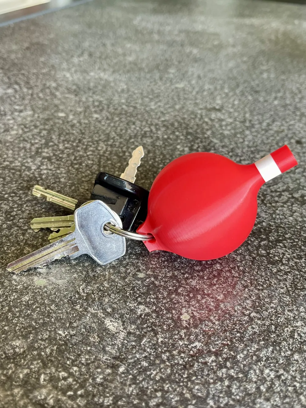 Floating Keychain Bobber by A_biertje MakerWorld: Download Free 3D Models