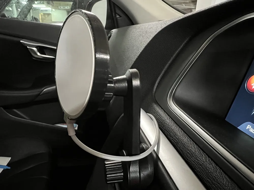 Any MagSafe charger to Any car 17mm ball mount by romn MakerWorld ...