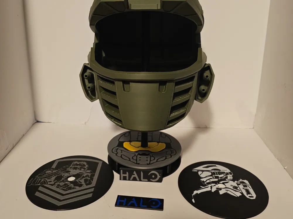 Halo Helmet Stand w/changeable face plates by bbush362MakerWorld ...