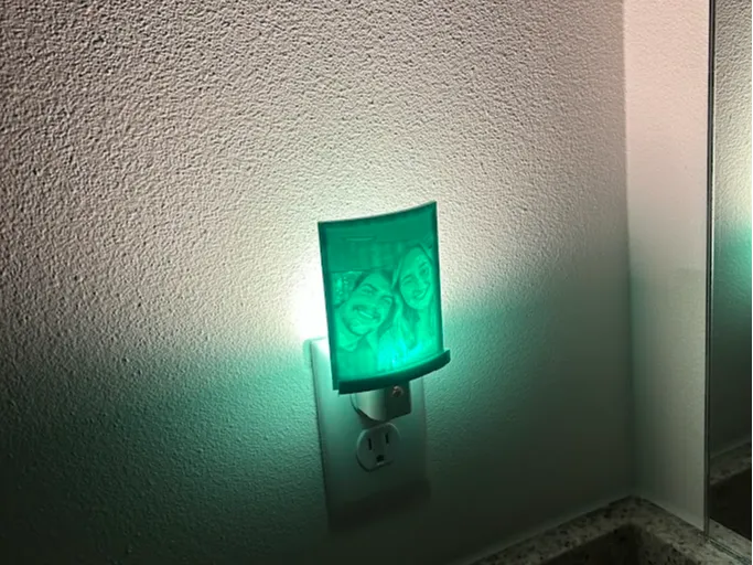 Lithophane Clip for Night Light - Free 3D Print Model - MakerWorld