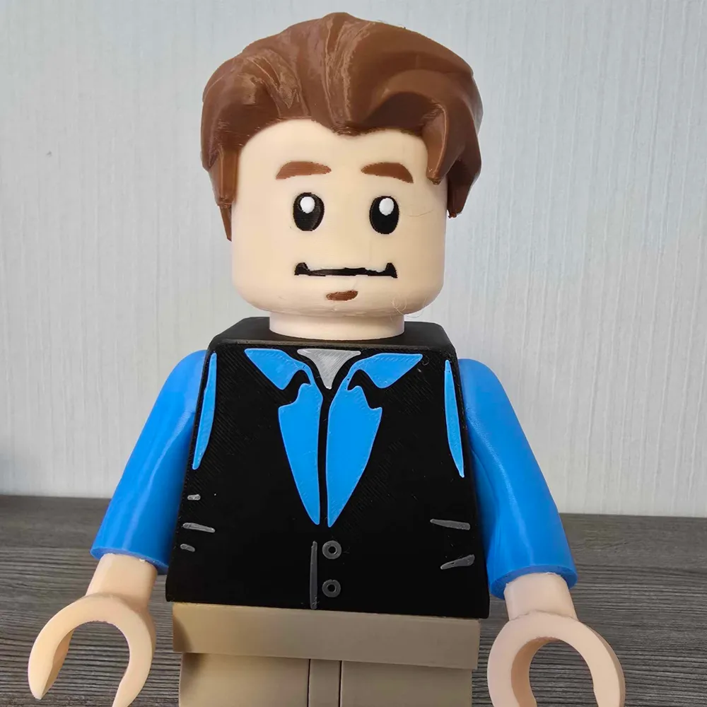 Big Brick * Chandler Bing - Friends * 500% by cBoLsmUiEc - MakerWorld