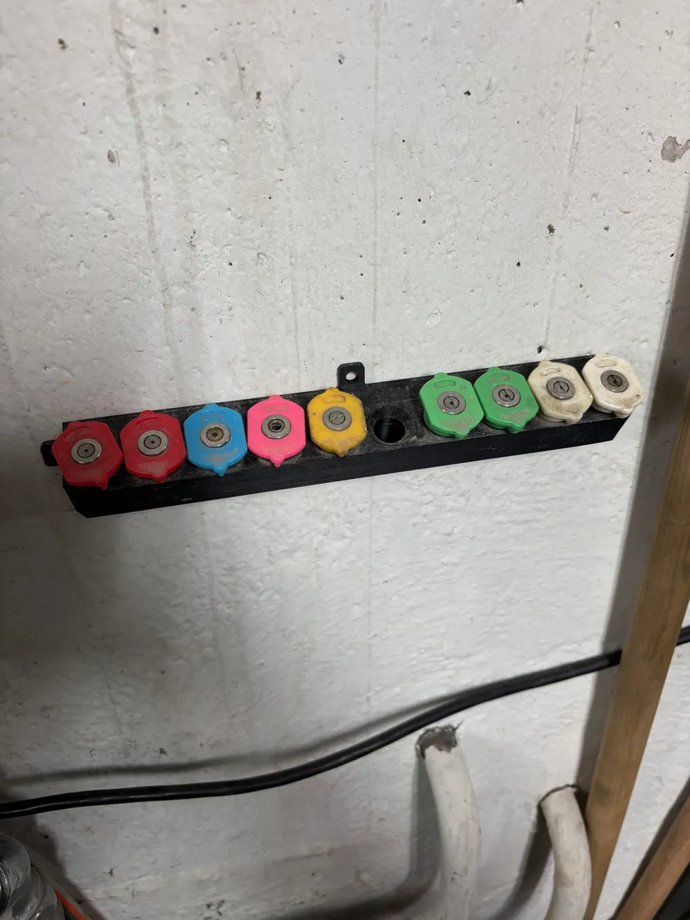 Pressure washer nozzle storage by Claes - MakerWorld