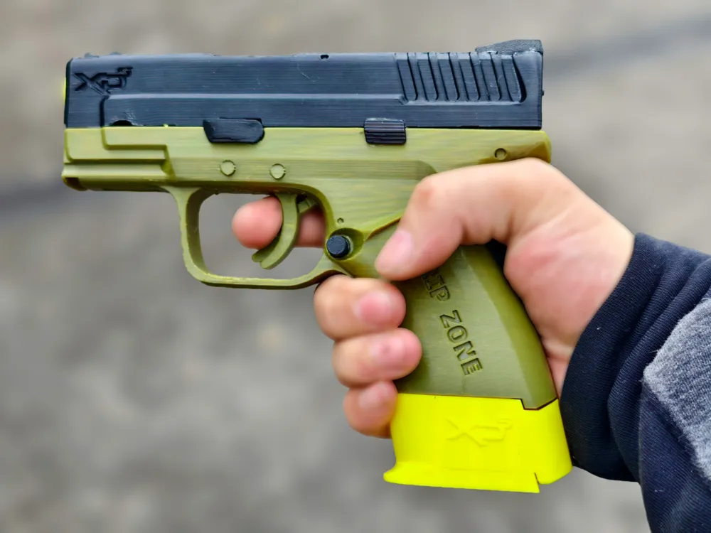 Springfield XD-s Pistol toy gun model - Free 3D Print Model - MakerWorld