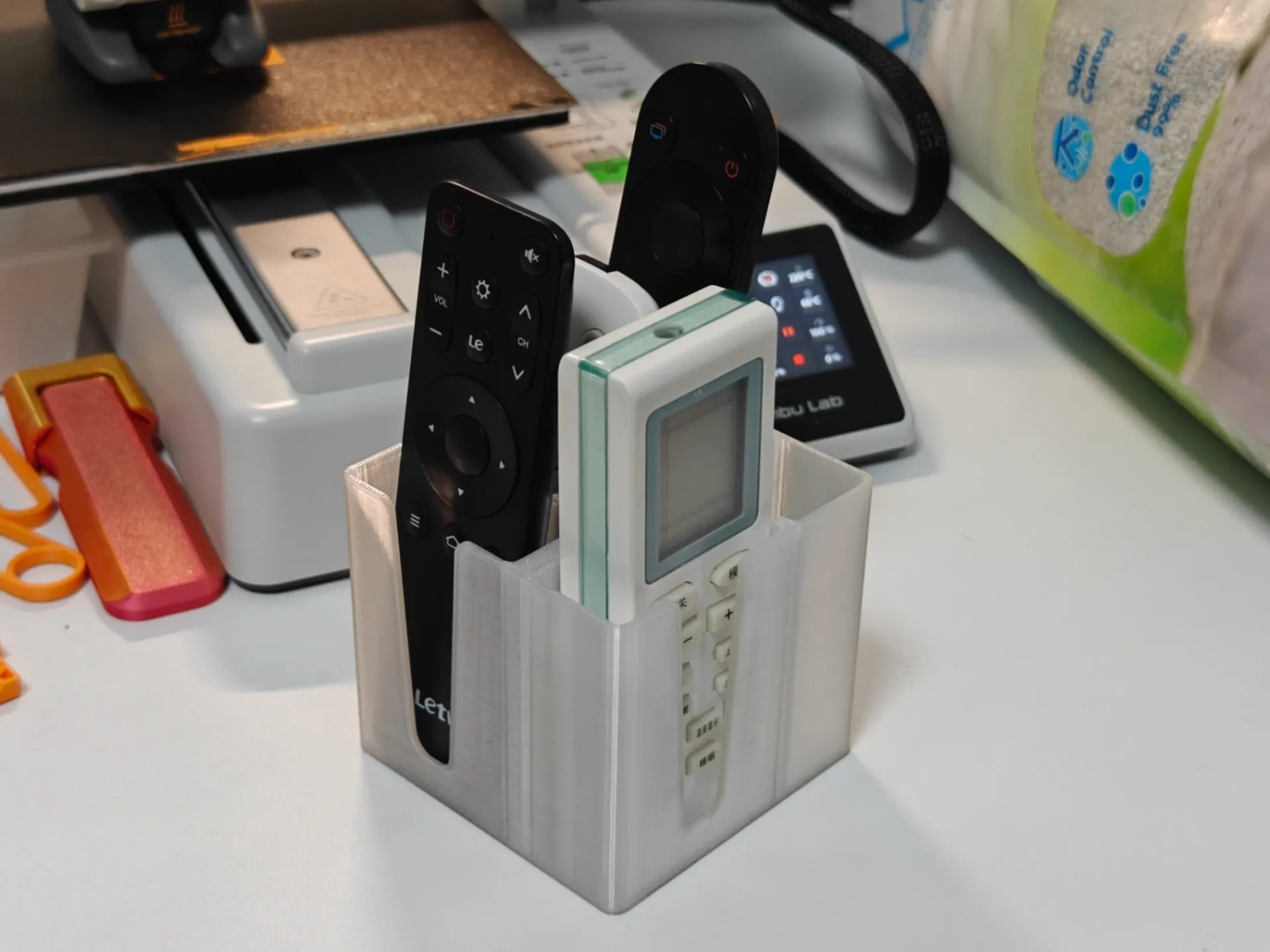 Remote Control Holder V1 by DAMALU_ MakerWorld: Download Free 3D Models