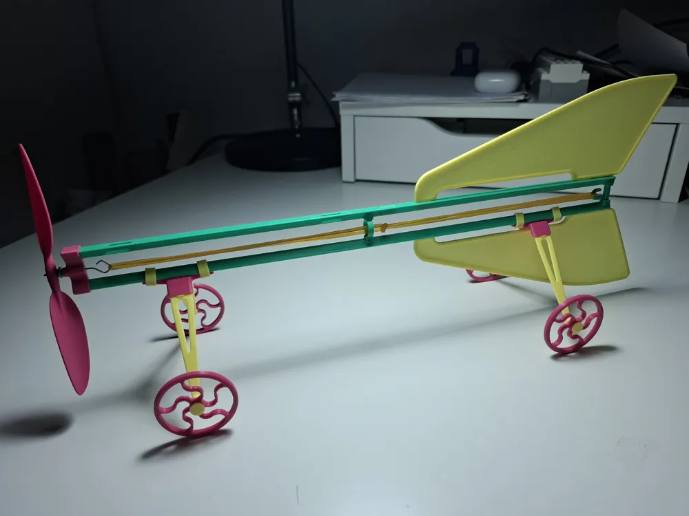 Wind-up Prop-car "Zephir" by Arty_SC MakerWorld: Download Free 3D Models