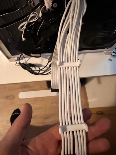 Lian Li Strimmer GPU RGB on EZDIY-FAB CPU Cable Adapter by Maetrik ...