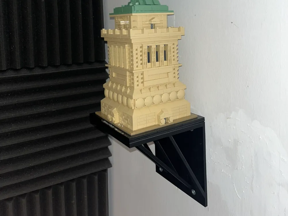 Brick statue of liberty wallmount by Ruben - MakerWorld