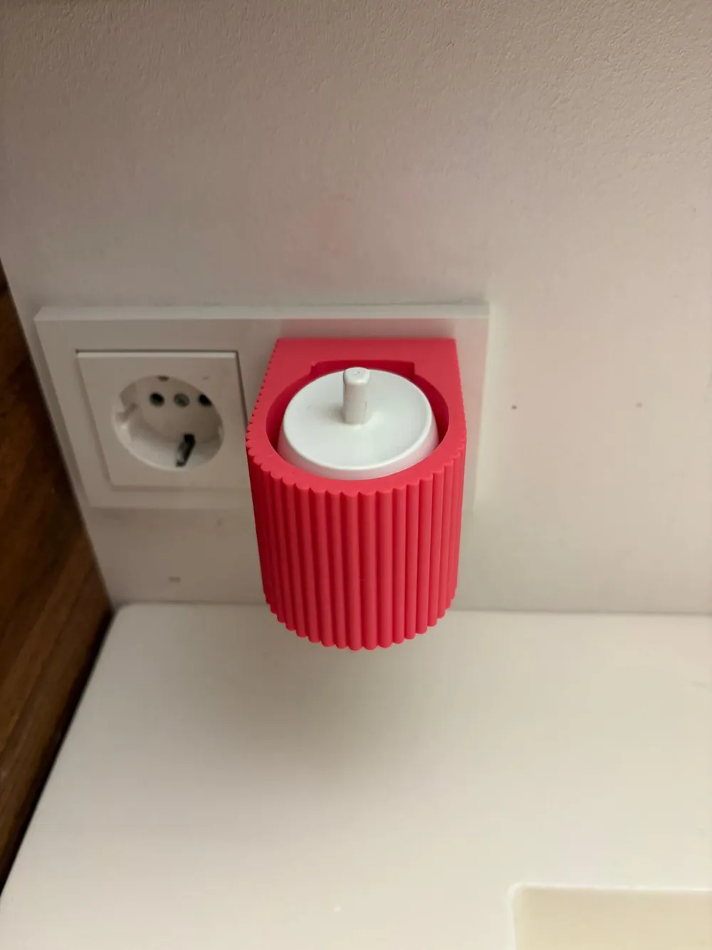OralB Charger Schuko Holder - Free 3D Print Model - MakerWorld