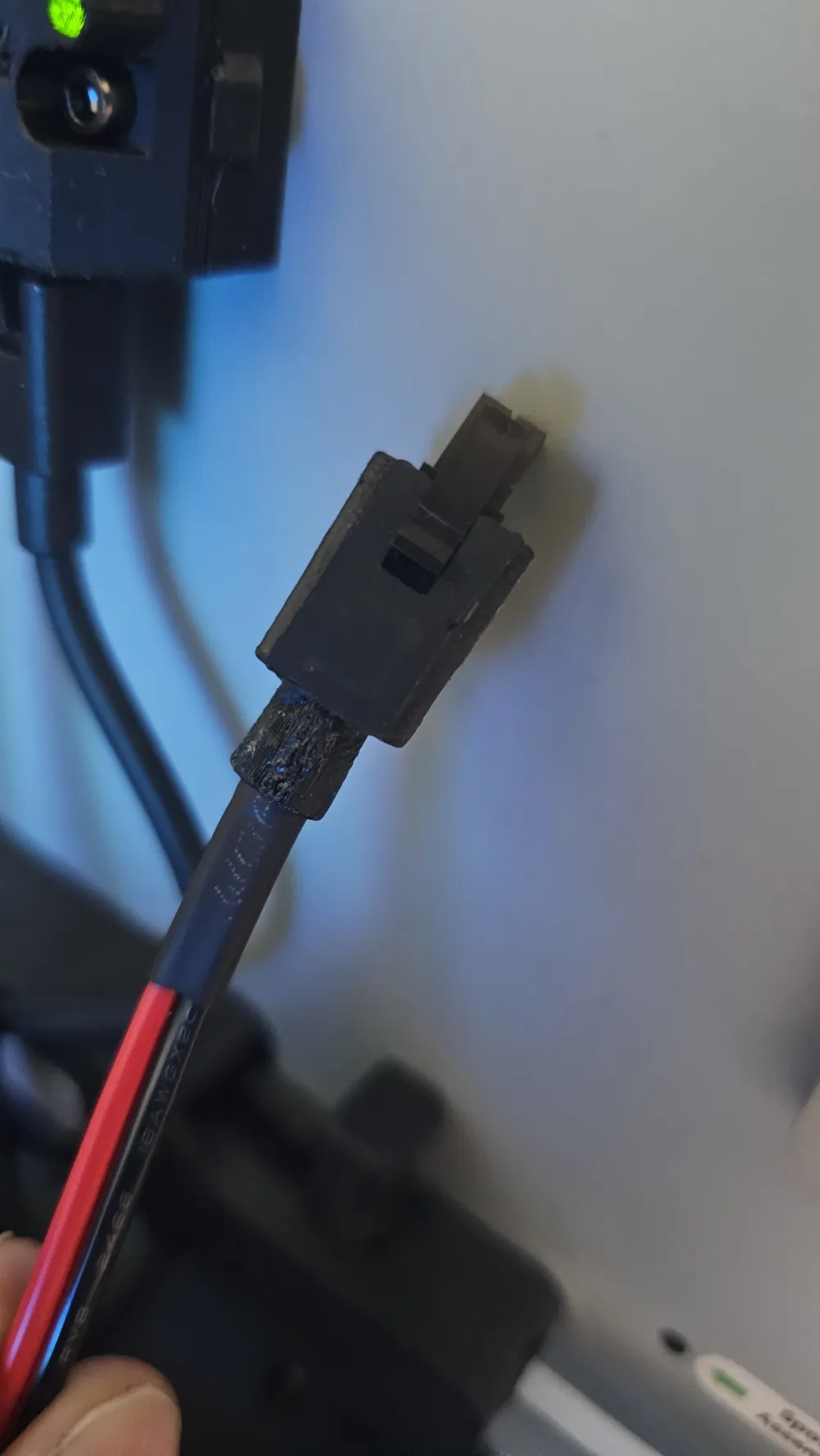 Molex MicroFit 2x2 Case by TaitoMakerWorld: Download Free 3D Models