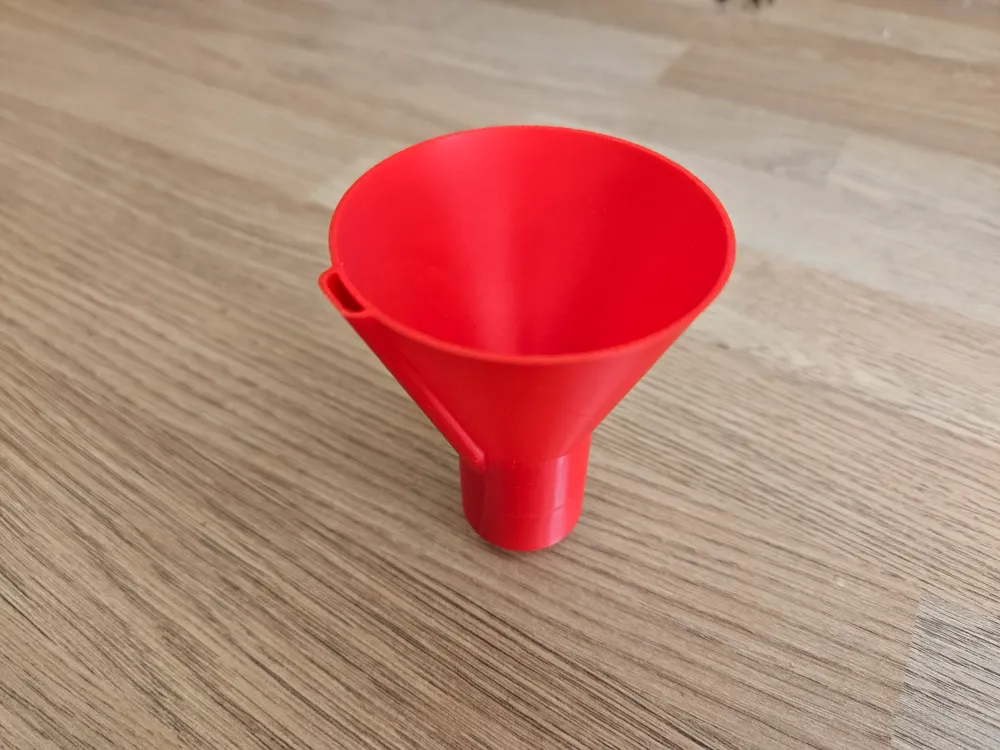 Screw on vented funnel by Grebby - MakerWorld