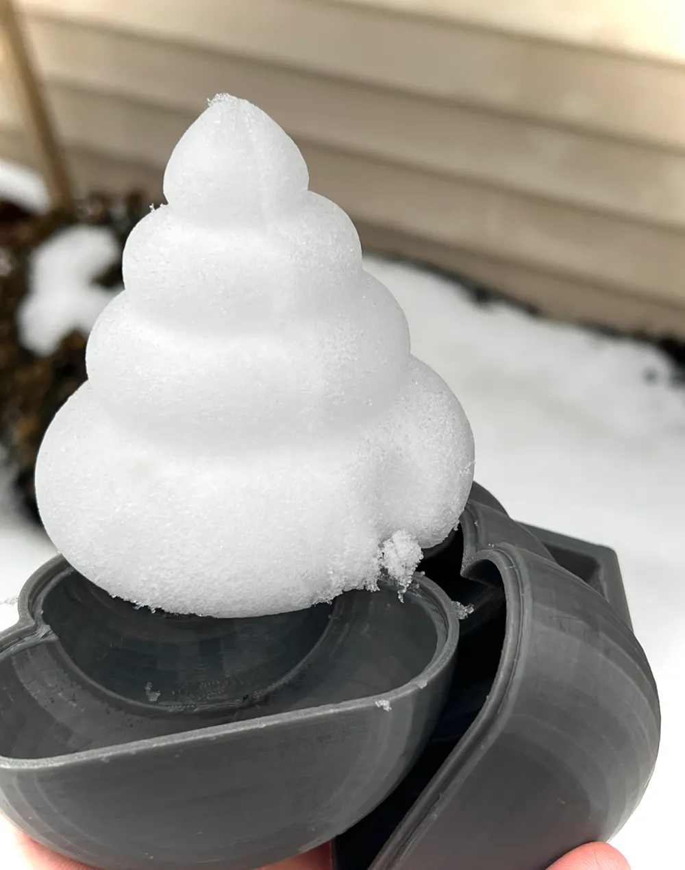 Snowball Poop Maker - Free 3D Print Model - MakerWorld
