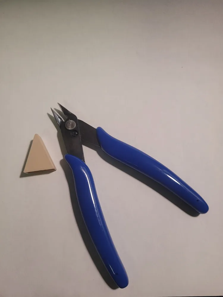 Model Clipper/Wire Cutter Case by DarkMarz MakerWorld: Download Free 3D ...