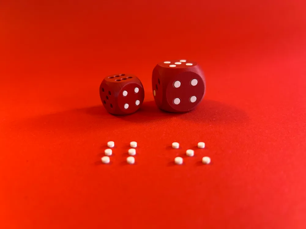 Dice Maker - Parametric Dice (non-AMS) - Free 3D Print Model - MakerWorld