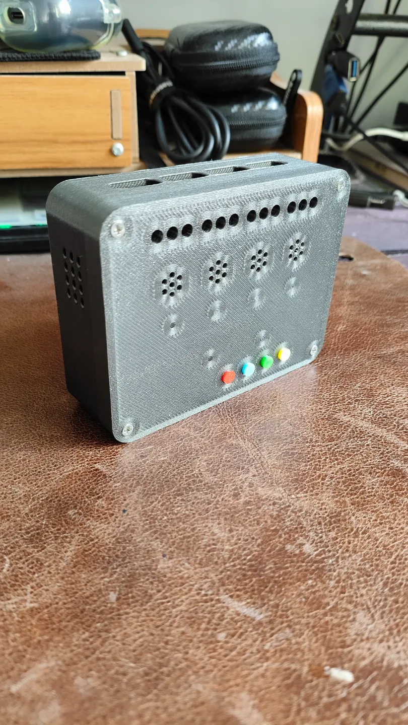 Yi Weilian 4-Channel Remote Control Module Enclosure by 五竹 - MakerWorld